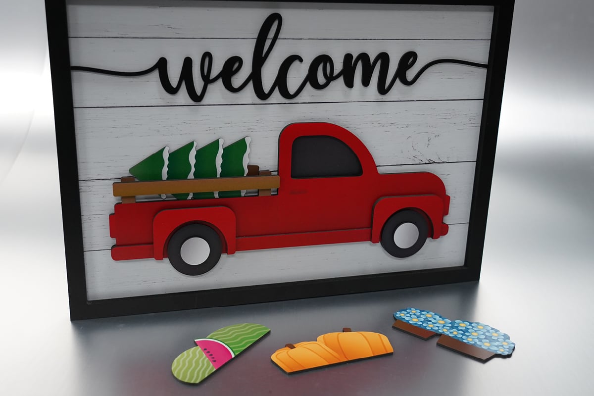 Interchangeable welcome sign